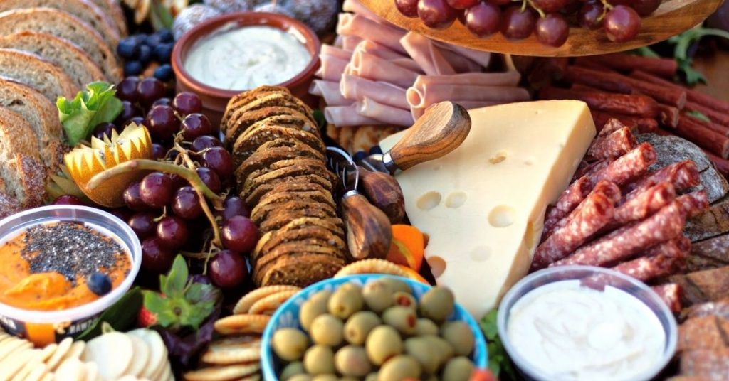 How to Make a Creative Charcuterie Platter for Any Occasion ⋆